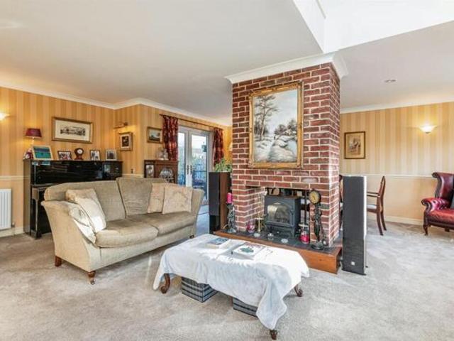 For Sale 4 Bedroom House Holmfirth West Yorkshire DLS101119355