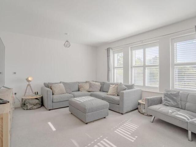 For Sale 4 Bedroom House Horsham West Sussex DLS98968909