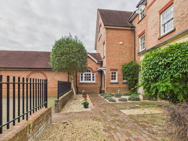 For Sale 4 Bedroom House Horsham West Sussex DLS99839997