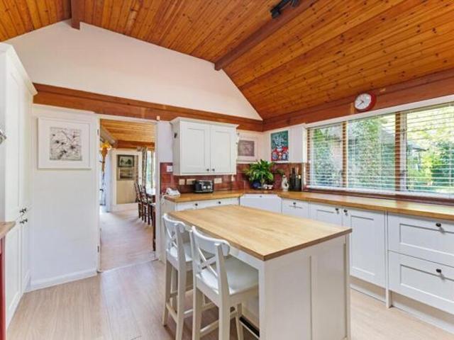 For Sale 4 Bedroom House Horsham West Sussex DLS99952061
