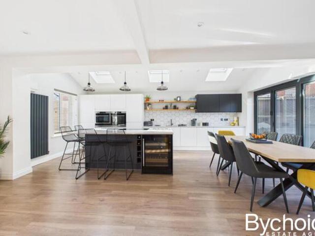 For Sale 4 Bedroom House Haverhill Haverhill DLS101931704