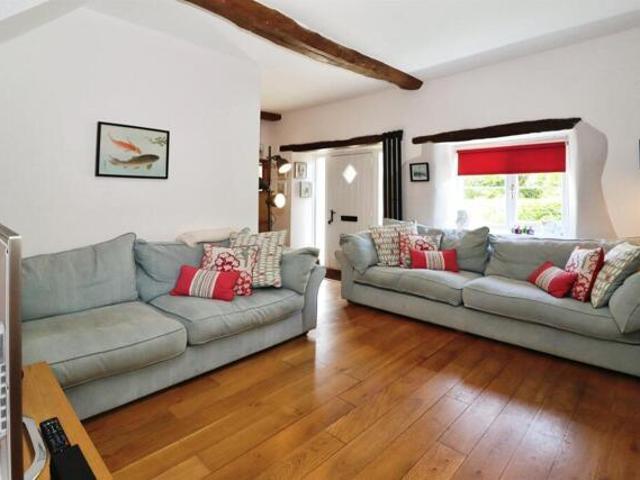 For Sale 4 Bedroom House Hawkesbury Upton Hawkesbury Upton DS99315403