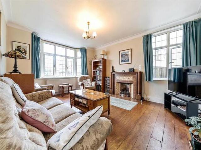 For Sale 4 Bedroom House Hayes Greater London DLS101025311