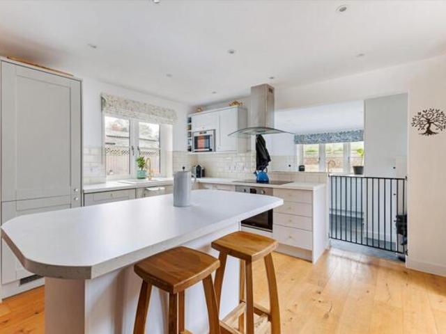 For Sale 4 Bedroom House Hampshire Hampshire DLS99475920