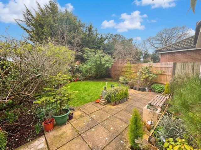 For Sale 4 Bedroom House Hampshire Hampshire DLS100503287