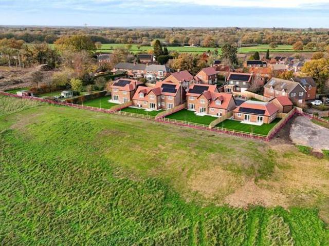 For Sale 4 Bedroom House Hampshire Hampshire DLS100263224