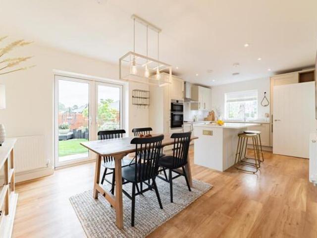 For Sale 4 Bedroom House Hampshire Hampshire DLS101797115