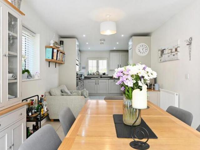 For Sale 4 Bedroom House Hampshire Hampshire DS101677580