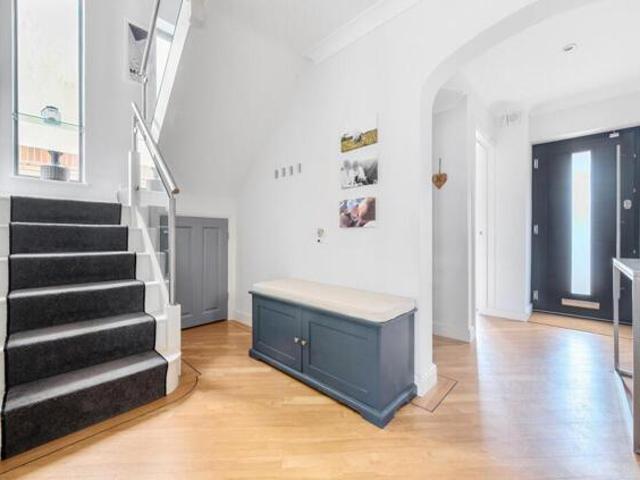 For Sale 4 Bedroom House Hampshire Hampshire DS101678580