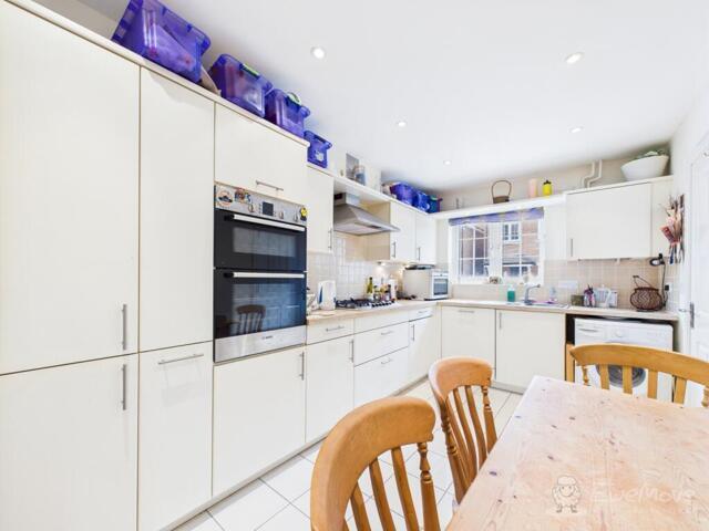 For Sale 4 Bedroom House Hampshire Hampshire DS98834261