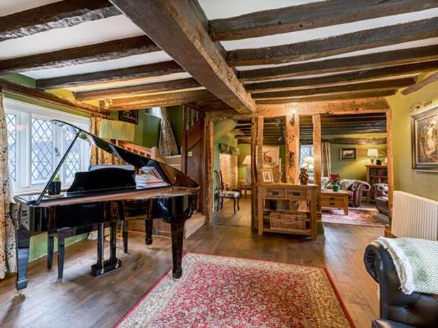 For Sale 4 Bedroom House Hertfordshire Hertfordshire DLS100540740
