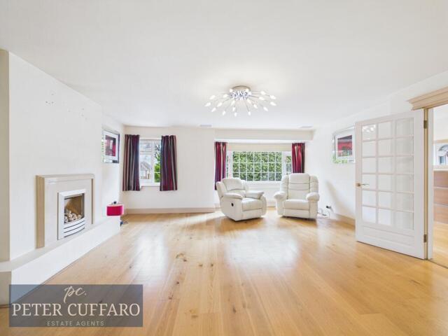 For Sale 4 Bedroom House Hertfordshire Hertfordshire DLS101676450