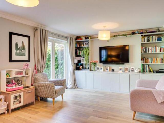 For Sale 4 Bedroom House Hertfordshire Hertfordshire DLS101796820