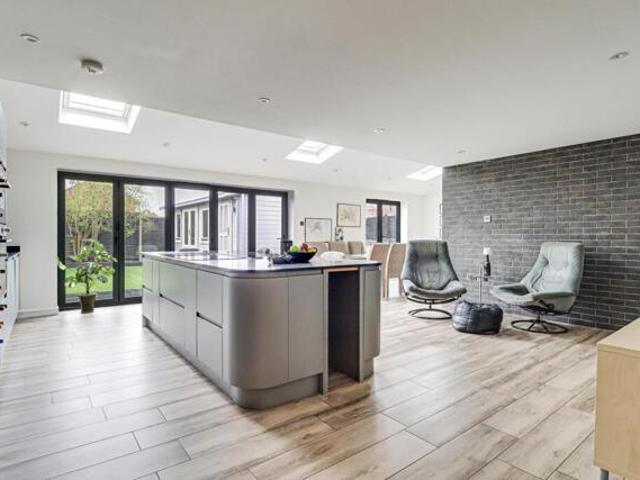For Sale 4 Bedroom House Hertfordshire Hertfordshire DS101060097