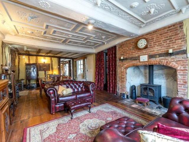 For Sale 4 Bedroom House High Street High Street DLS100158464