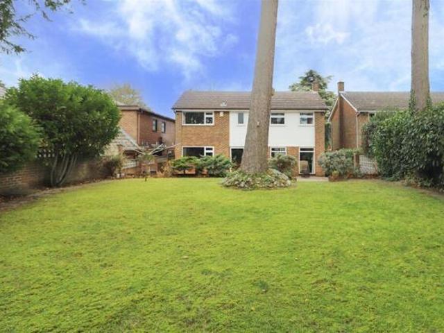 For Sale 4 Bedroom House Hillingdon Greater London DLS98687582