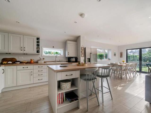 For Sale 4 Bedroom House Hindhead Surrey DLS101955494