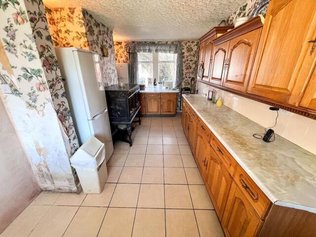 For Sale 4 Bedroom House Huddersfield Kirklees DS101675364