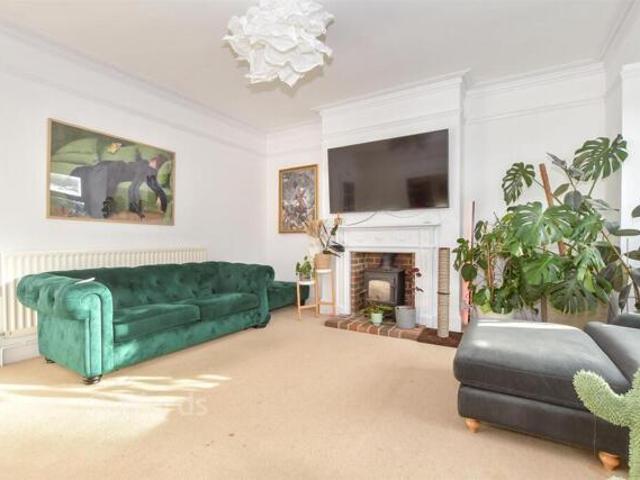 For Sale 4 Bedroom House Hythe Hampshire DS101892295