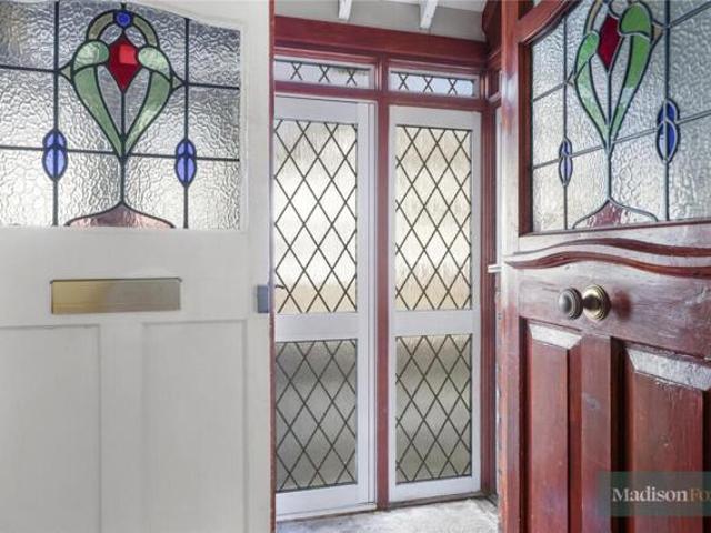 For Sale 4 Bedroom House Ilford Greater London DLS100578857