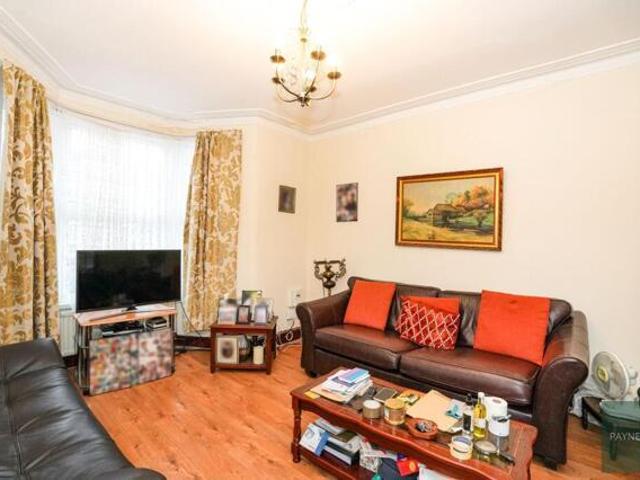 For Sale 4 Bedroom House Ilford Greater London DLS98404469