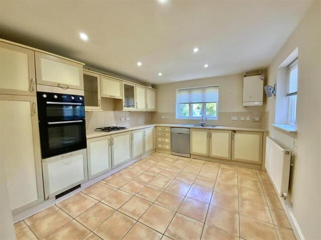 For Sale 4 Bedroom House Old Stratford Buckinghamshire DS101379258
