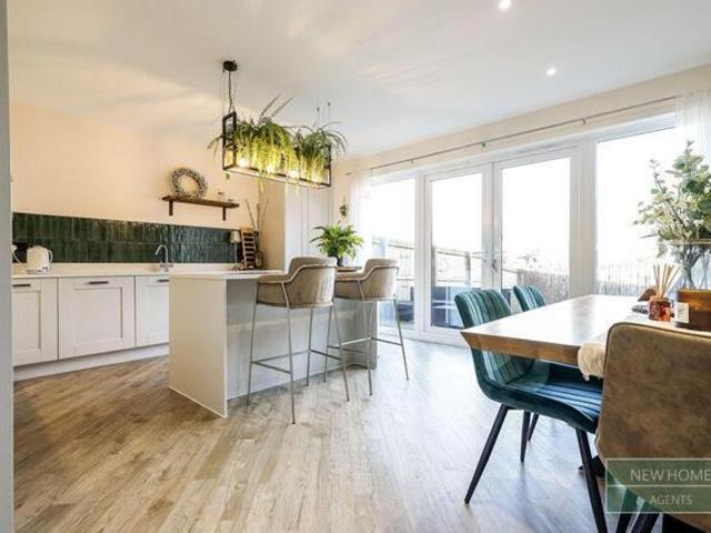 For Sale 4 Bedroom House Oldham Oldham DLS98504123