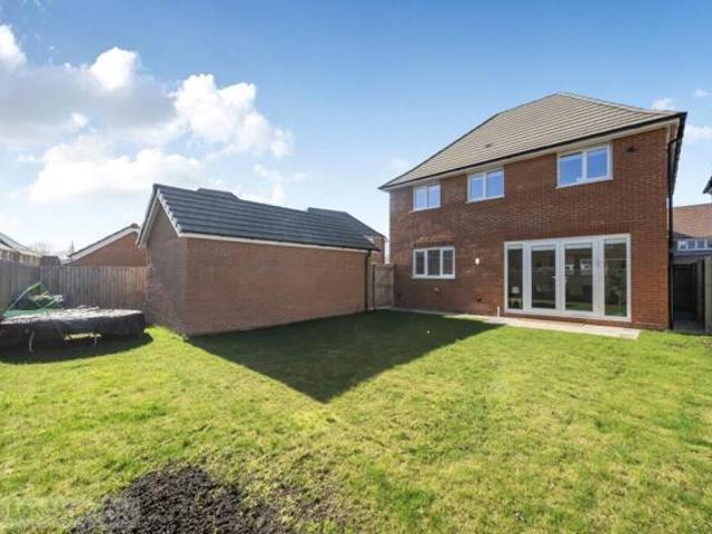 For Sale 4 Bedroom House Oldham Oldham DLS100263396