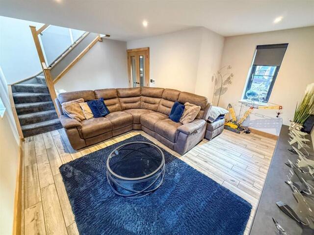 For Sale 4 Bedroom House Oswestry Shropshire DLS98386757