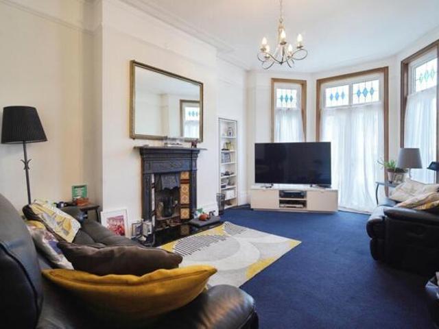 For Sale 4 Bedroom House London Greater London DLS100541244