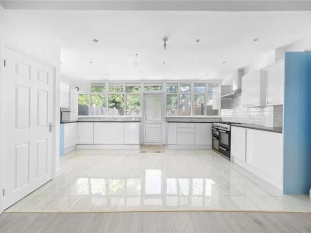 For Sale 4 Bedroom House London Greater London DS99840570