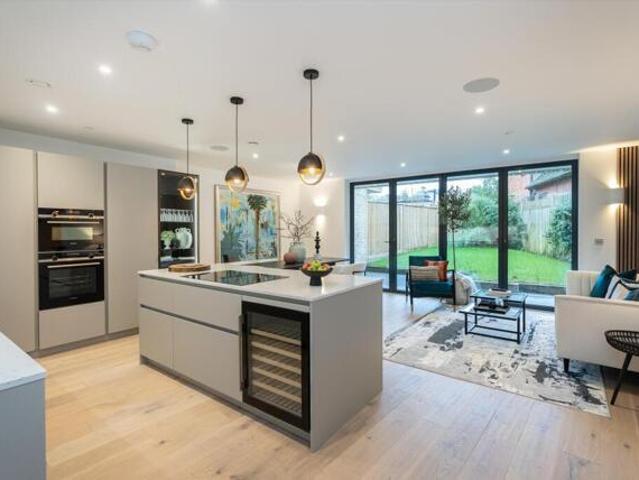 For Sale 4 Bedroom House London Greater London DS99203988