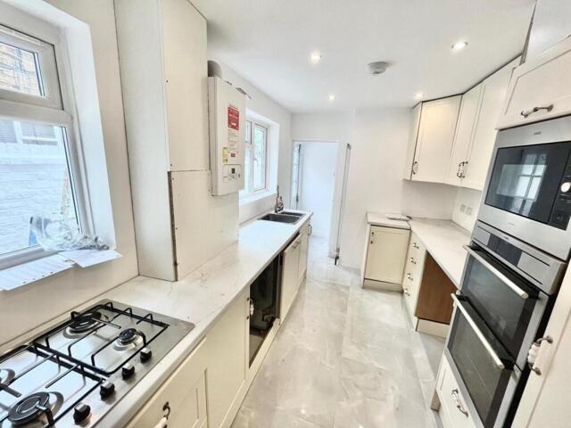 For Sale 4 Bedroom House London London DLS101168436