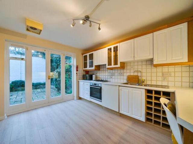 For Sale 4 Bedroom House Londres Greater London DLS100426070