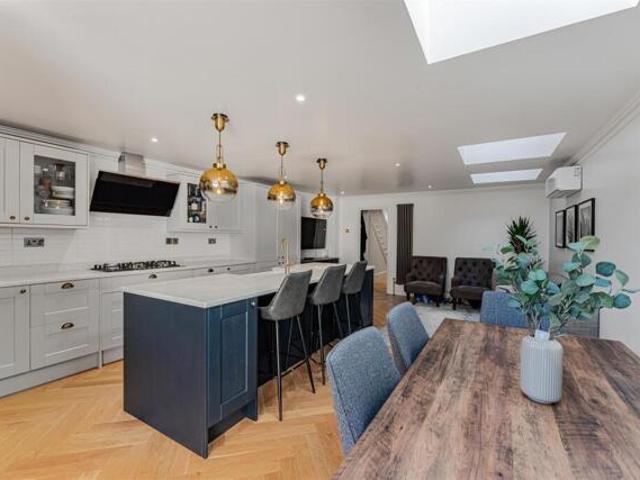 For Sale 4 Bedroom House Londres Greater London DLS100503150