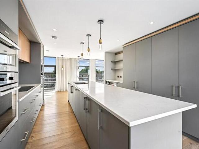For Sale 4 Bedroom House Londres Greater London DLS101316422