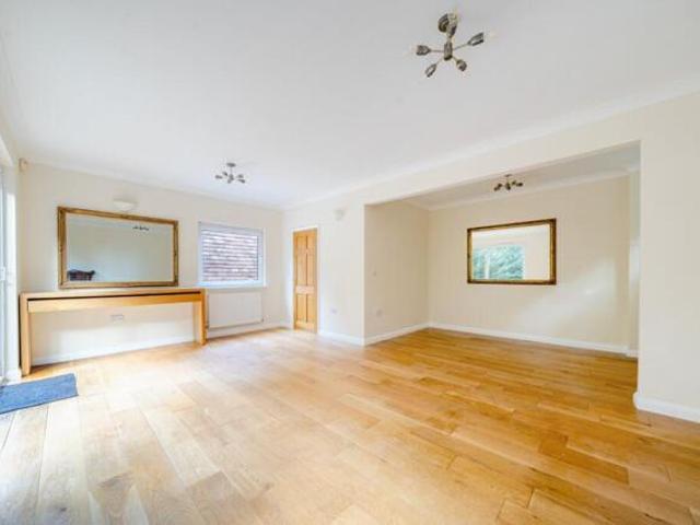 For Sale 4 Bedroom House Londres Greater London DS101231675