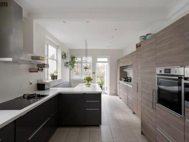 For Sale 4 Bedroom House Londres Greater London DS99092697