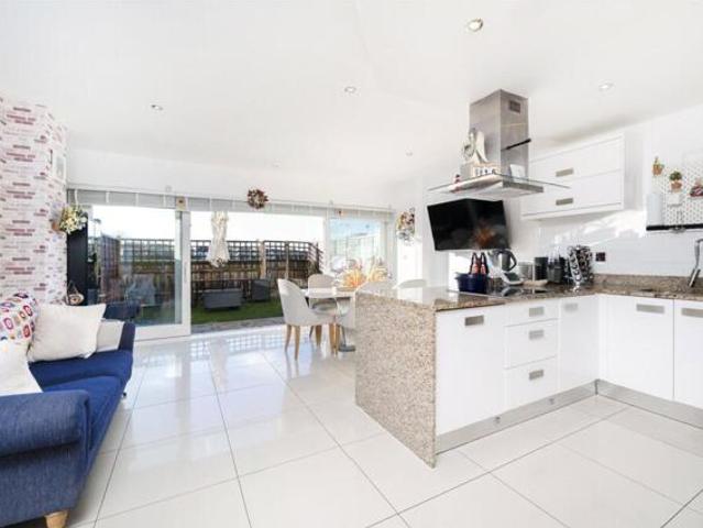 For Sale 4 Bedroom House Londres Greater London DS99523608