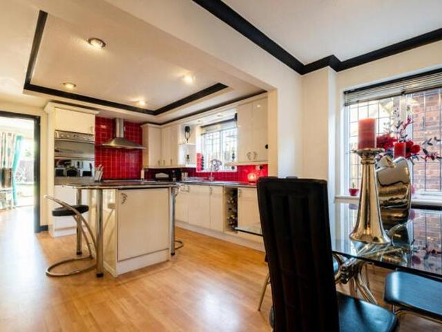 For Sale 4 Bedroom House Lancs Lancashire DLS100426394