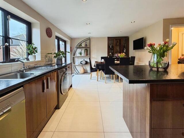 For Sale 4 Bedroom House Leamington Spa Warwickshire DS99773948