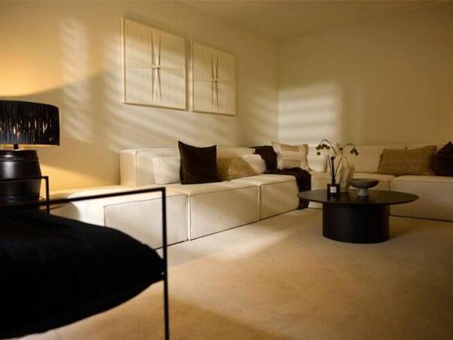 For Sale 4 Bedroom House Leeds Leeds DLS100786895