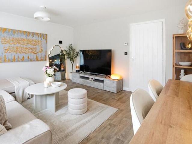 For Sale 4 Bedroom House Leeds Leeds DS100733576