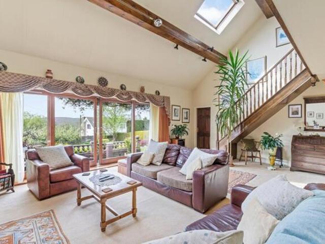 For Sale 4 Bedroom House Leeds Leeds DS101100183