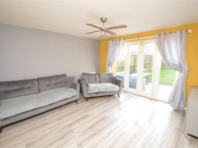 For Sale 4 Bedroom House Leeds West Yorkshire DS98612152