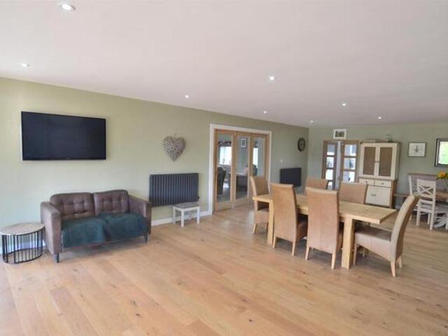 For Sale 4 Bedroom House Leicestershire Leicestershire DLS100786531