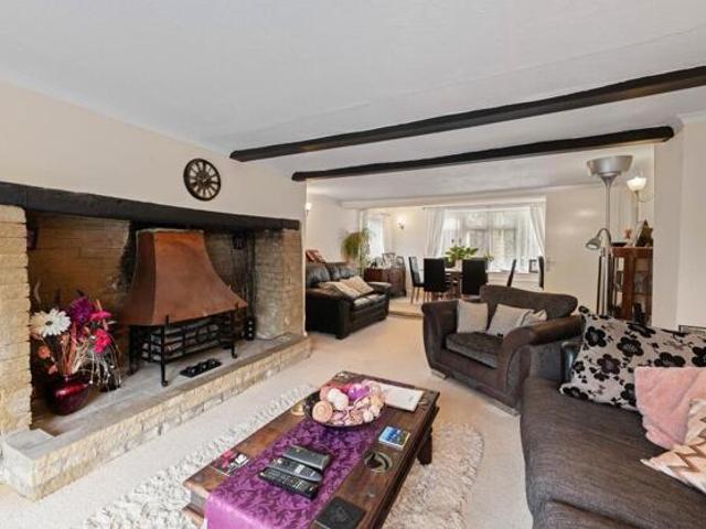 For Sale 4 Bedroom House Lincolnshire Lincolnshire DLS100132227