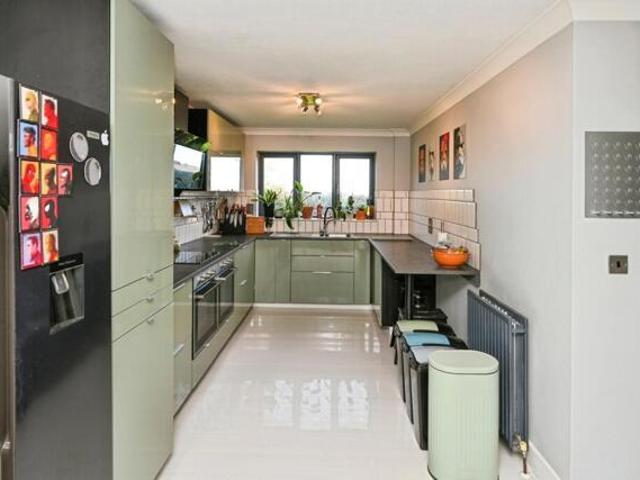 For Sale 4 Bedroom House Lincolnshire Lincolnshire DLS101777640