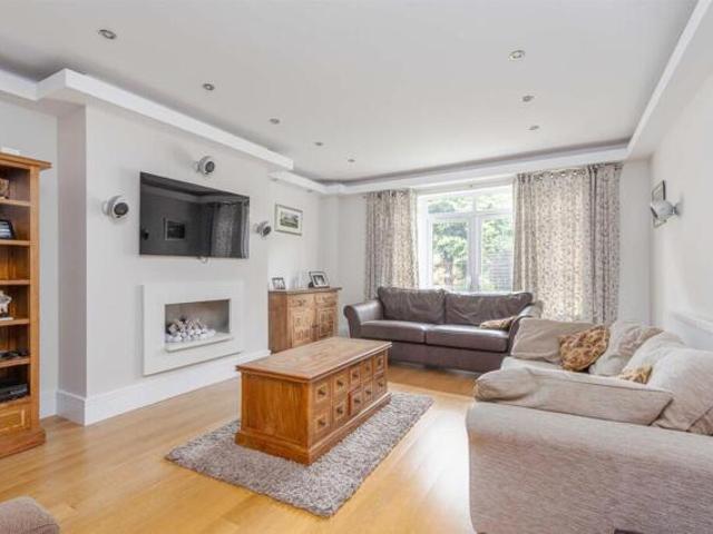 For Sale 4 Bedroom House Lutterworth Leicestershire DLS98404344