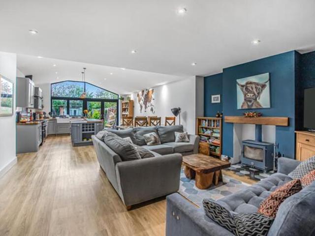 For Sale 4 Bedroom House Lymington Hampshire DLS100096561